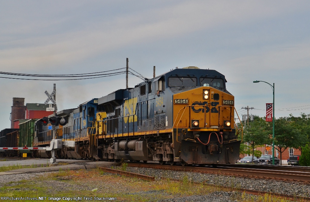 CSX 5454 west.